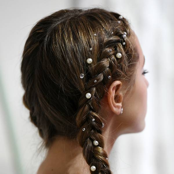 Pearl Hair Accessories: The 2020 Pearl-Speckled Hair Trend | Glamour UK