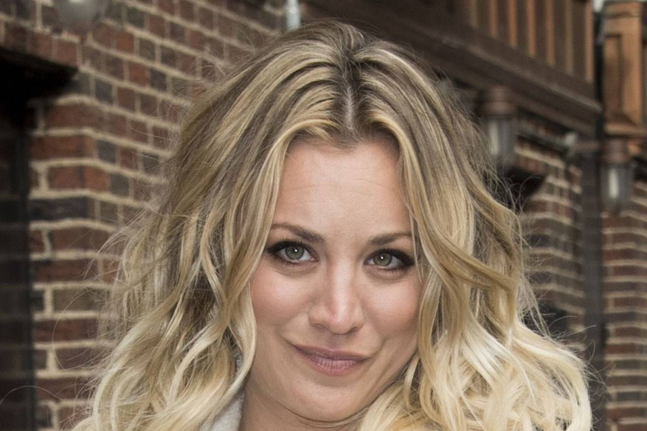 Kaley Cuoco’s Beauty & Hair Looks | Glamour UK