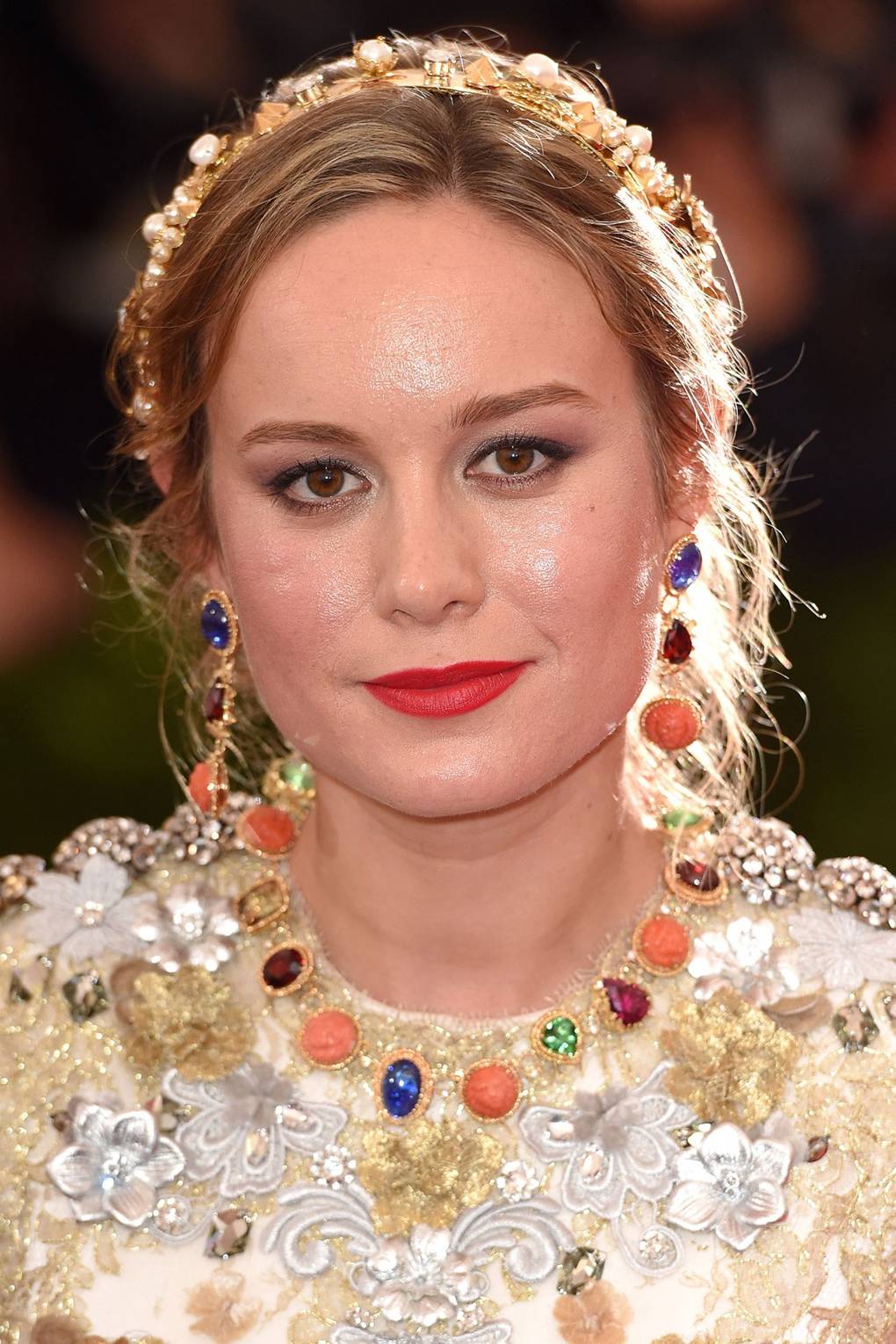 Brie Larson hair & makeup - red carpet beauty looks | Glamour UK