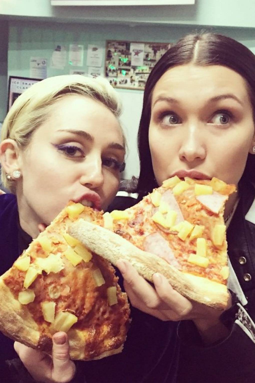 Celebrities Eating Pizza: Katy Perry, Jennifer Lawrence & Beyonce ...
