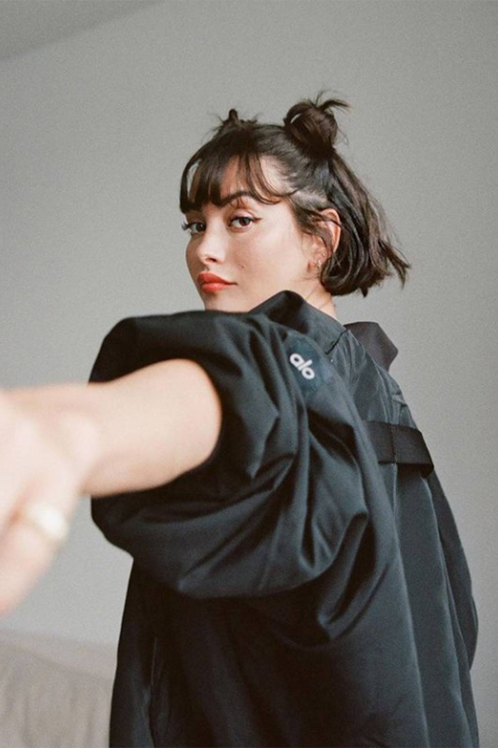 27 Ways To Tie Your Hair Back If It’s Super Short | Glamour UK