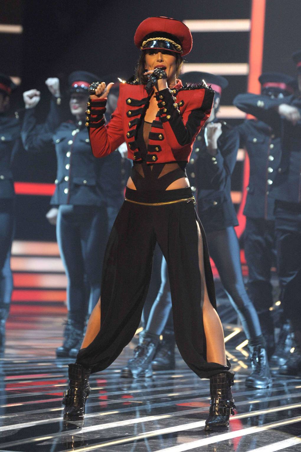 32 Of The Most Iconic Fashion Moments In Music History | Glamour UK