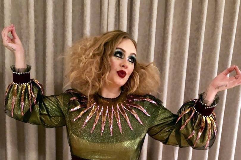 Adele’s Halloween Costumes & Fancy Dress: Jim Carrey from The Mask ...