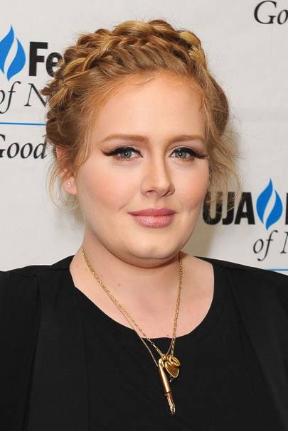 Adele Hairstyles & Beauty Looks 2017 - Look Book Pictures & Photos ...