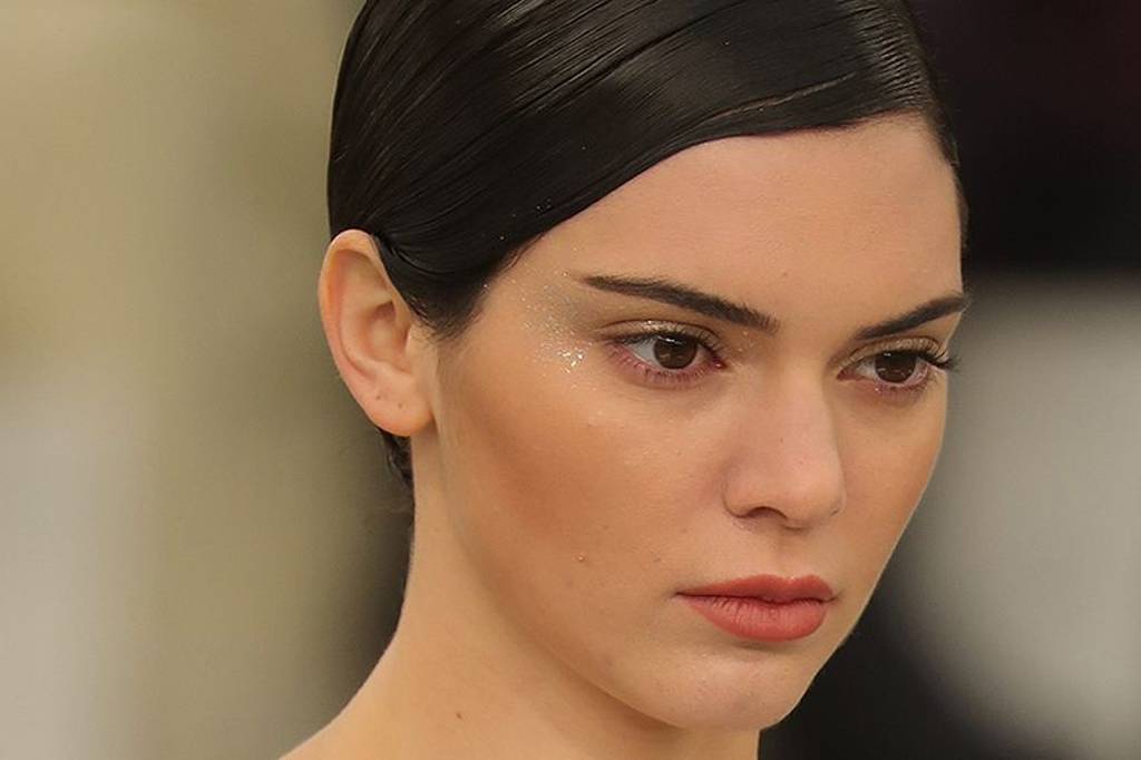 Kendall Jenner Look Book Beauty Make Up | Glamour UK