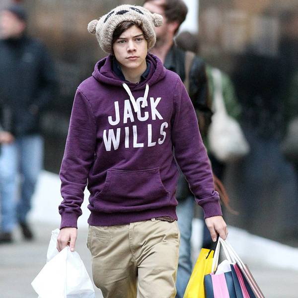 Harry Styles: Fashion Story in Photos 2012 - 2021 (lots of shirts ...