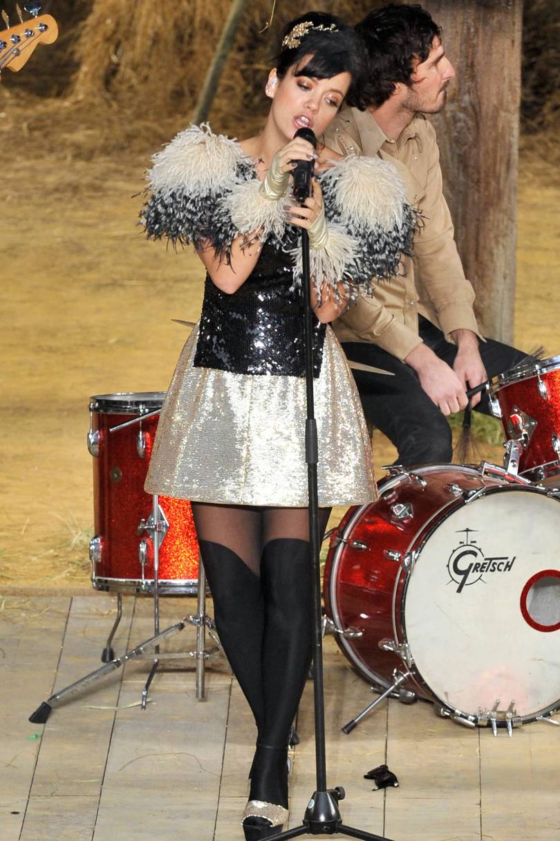 The 25 Most Influential Style Icons In Music Celebrity Fashion And