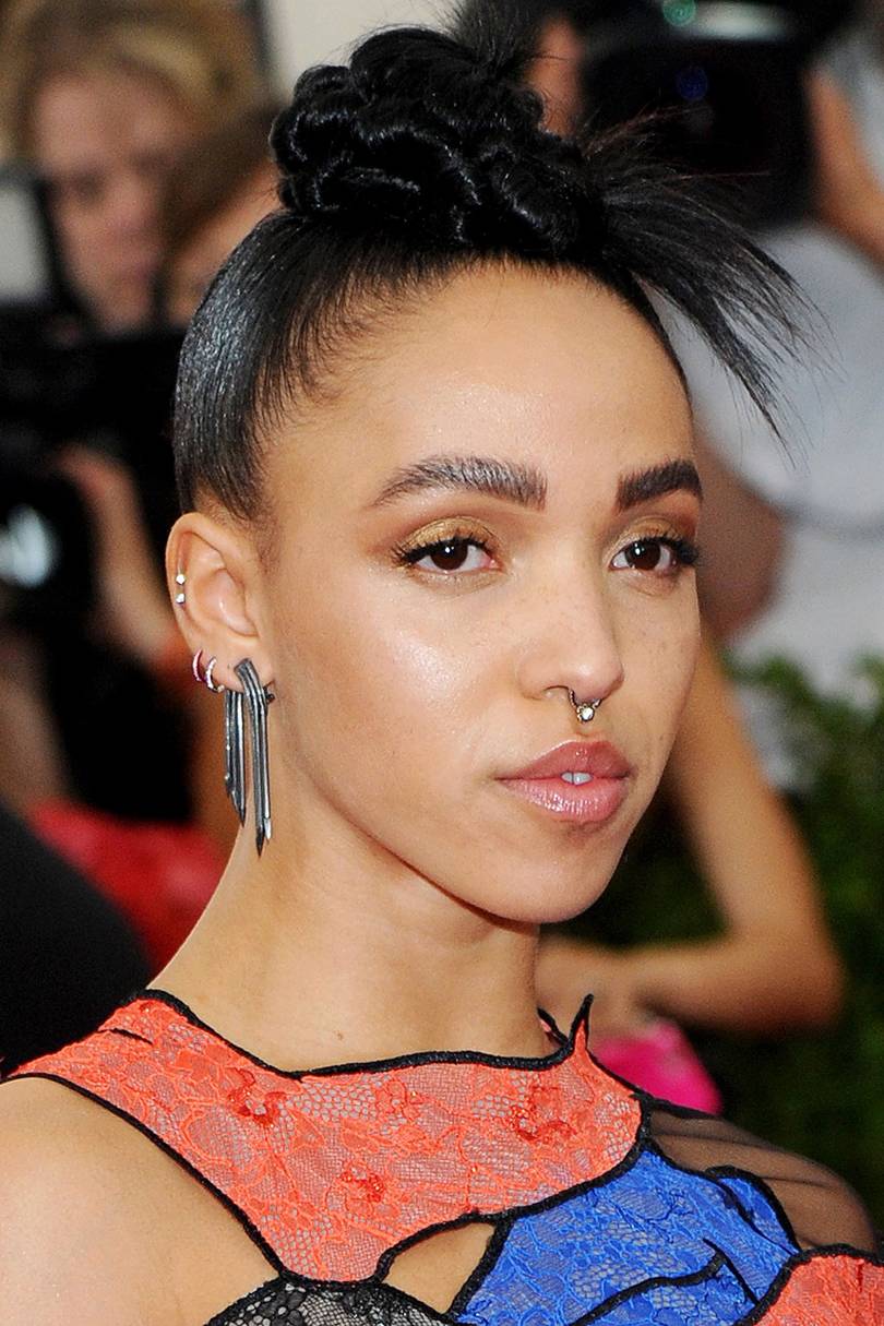 FKA Twigs best hair & makeup looks - beauty look book | Glamour UK