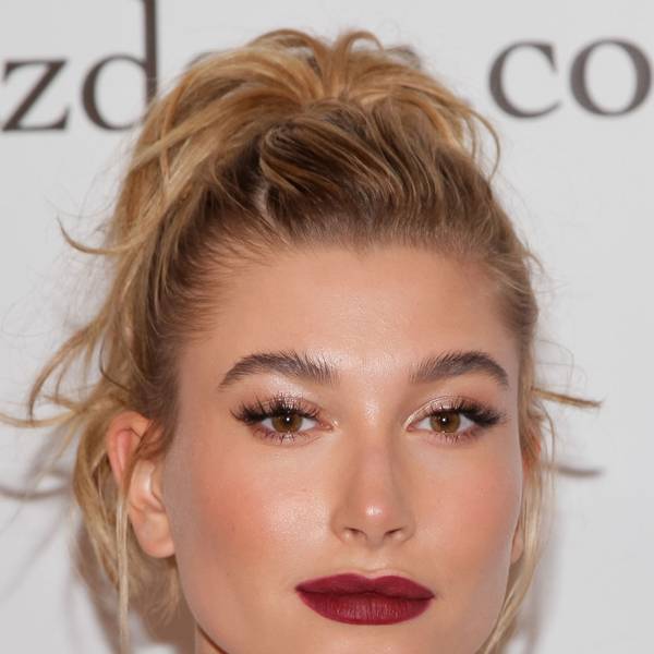 Hailey Baldwin Best Hair & Makeup Looks | Glamour UK