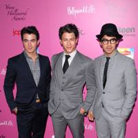 50 Sexiest Men of 2010 Results - Robert Pattinson, Ian Somerhalder ...