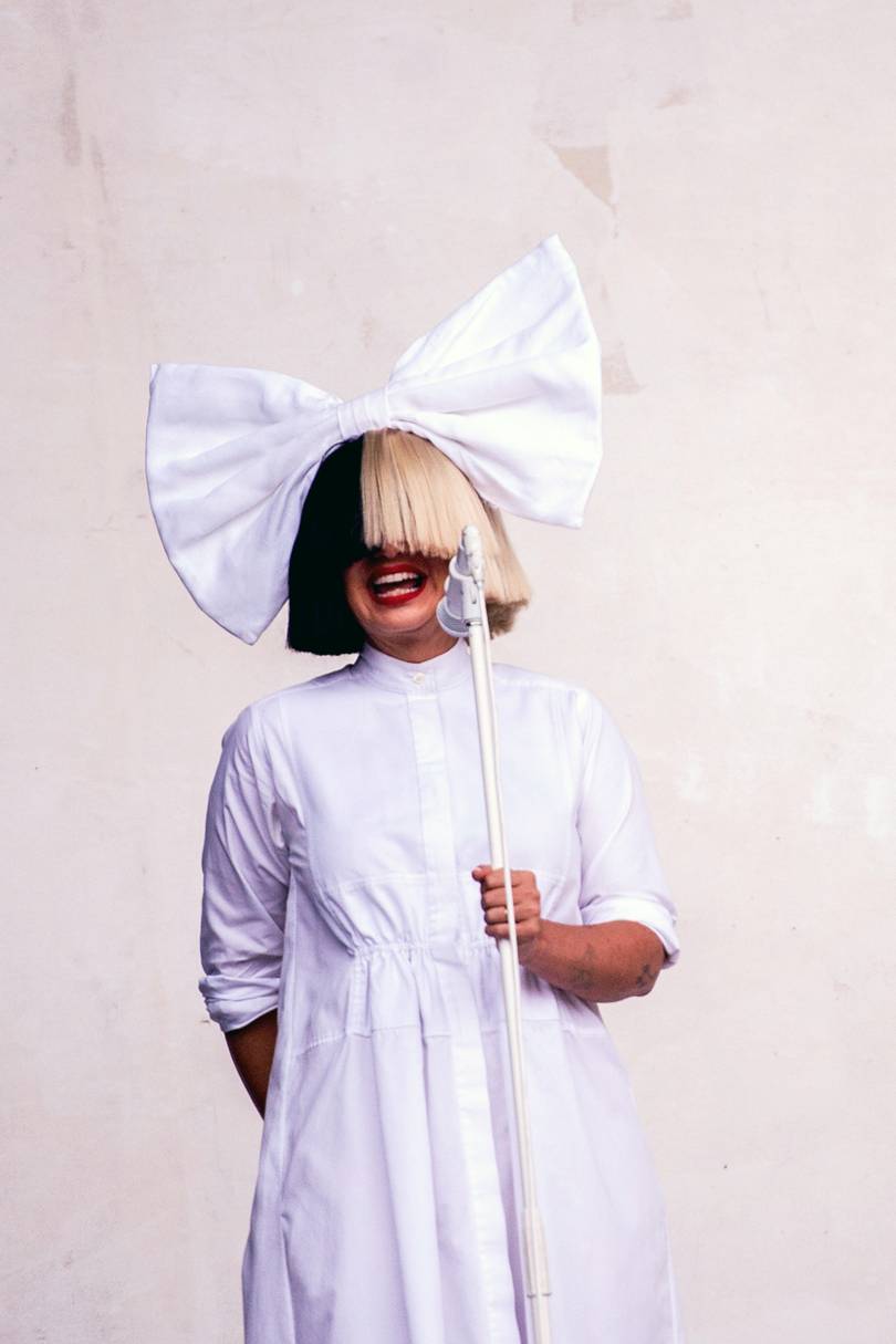 The Paps Tried To Sell Nudes Of Sia So She Gave Them Away For Free