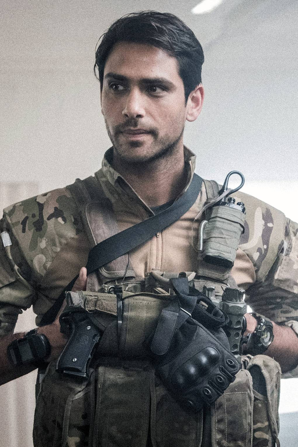 Luke Pasqualino From Our Girl: His Hottest Pictures From Instagram ...
