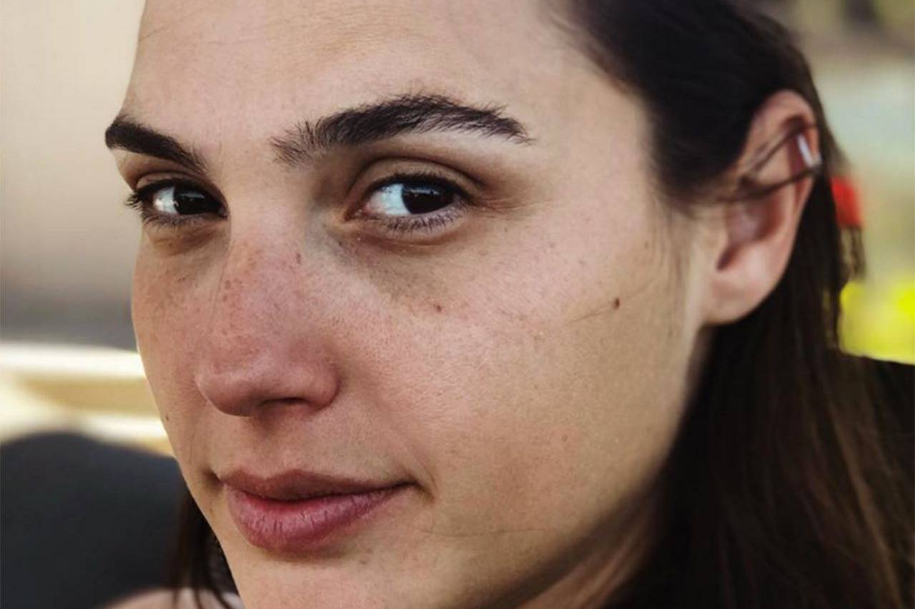 Celebrities Without Makeup & Their No Makeup Selfies | Glamour UK