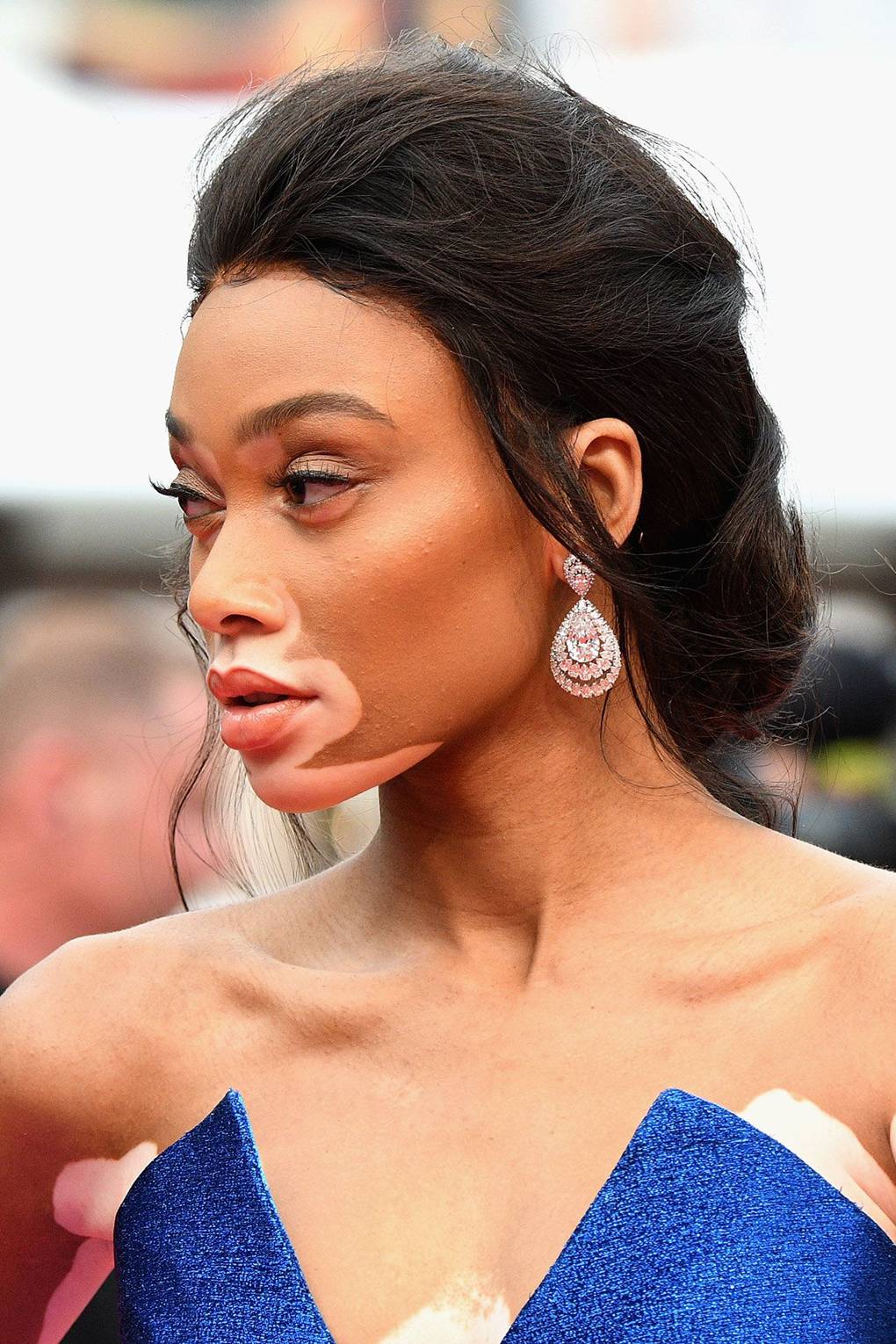 Winnie Harlow hair - best celebrity hairstyles & beauty 2017 | Glamour UK