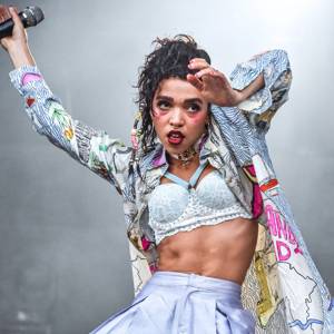 FKA twigs look book best style moments outfits; GLAMOUR.com (UK ...