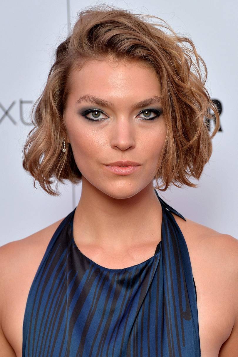 Arizona Muse best hair & makeup - beauty looks 2016 | Glamour UK