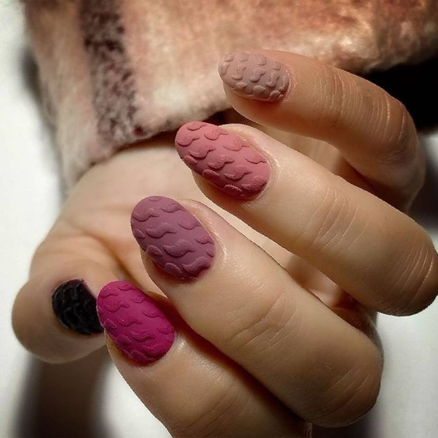 Cable-Knit Nails Are The Cosiest Design For Winter | Glamour UK