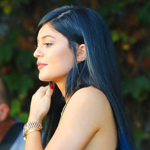 Kylie Jenner Hair & Beauty Look Book: Lips, Hair Colours & Makeup ...