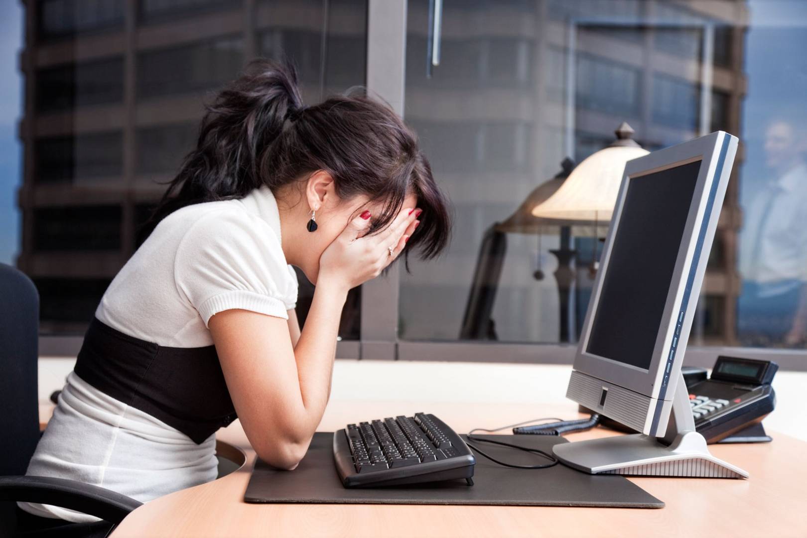Crying in the office; is it acceptable? | Glamour UK