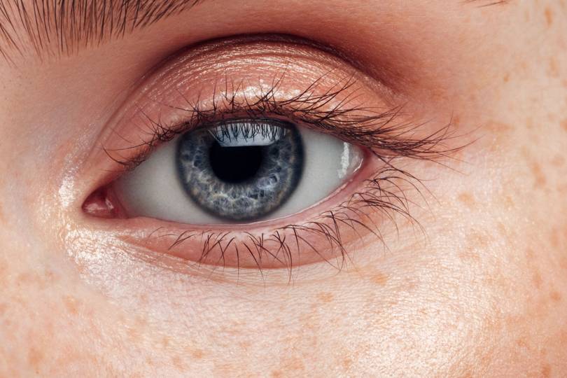How To Keep Your Eyelashes Healthy According To An Ophthalmic Surgeon ...