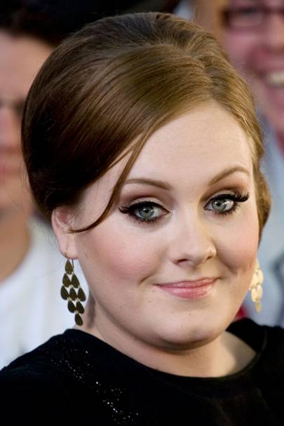 Adele Hairstyles & Beauty Looks 2017 - Look Book Pictures & Photos ...