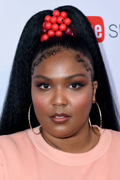 Lizzo's Hair And Makeup: Best Beauty Looks From The Pop Icon | Glamour UK