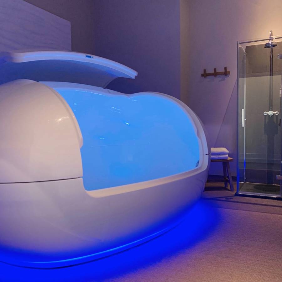 Floatation Tank Review: Stress Management And Wellness In One | Glamour UK