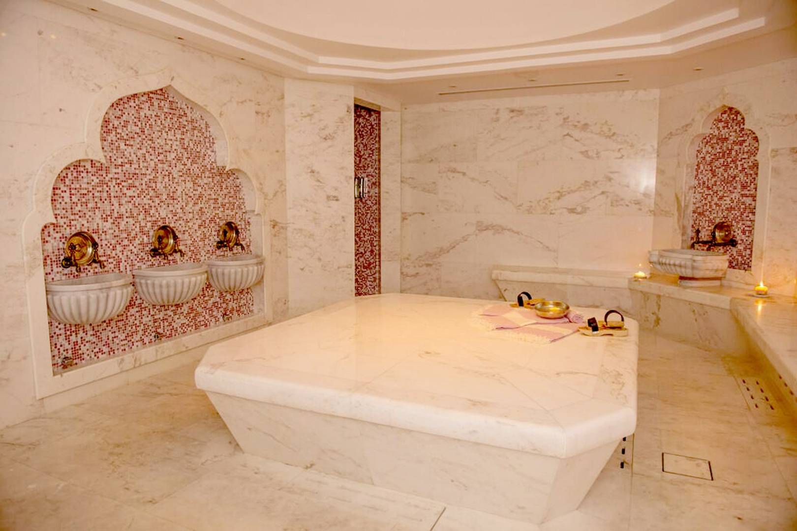 The Hello Kitty Spa Dubai Mall - Review & Pictures | Glamour UK