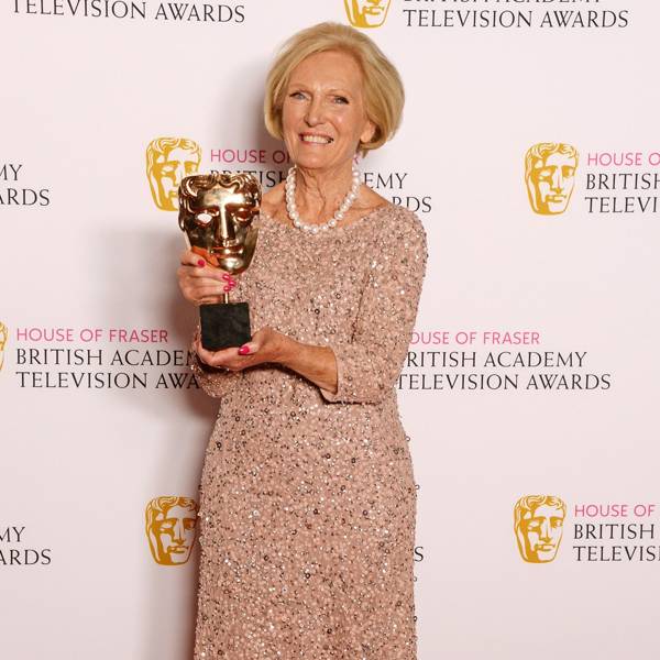 Mary Berry style: Blazers, jackets: best looks and outfits | Glamour UK