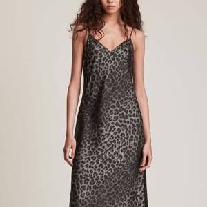 18 Best Leopard Print Pieces To Buy And How To Wear Them | Glamour UK