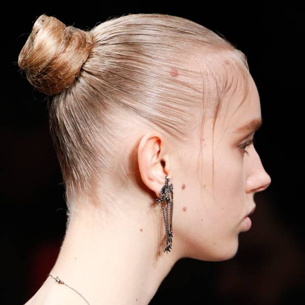How to wear your hair at the gym - best hairstyles for working out ...