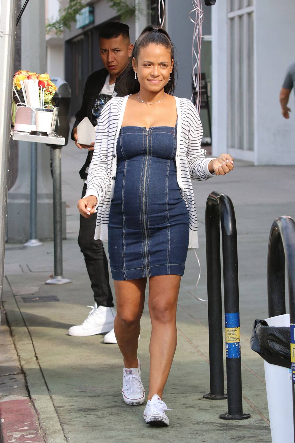 Maternity Outfit Ideas: The Most Stylish Celebrity Maternity Style ...