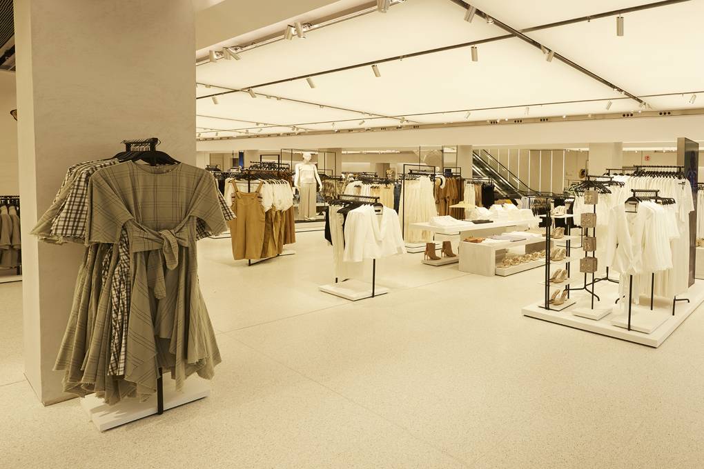 Zara's Stratford Flagship Just Re-Launched With Incredible Tech ...