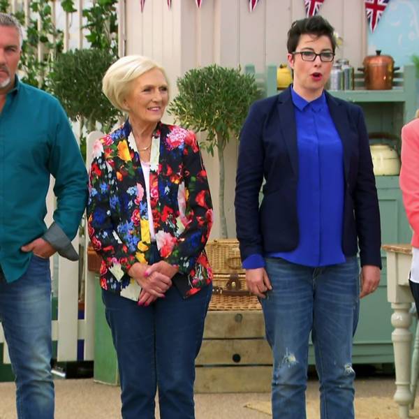 Mary Berry style: Blazers, jackets: best looks and outfits | Glamour UK