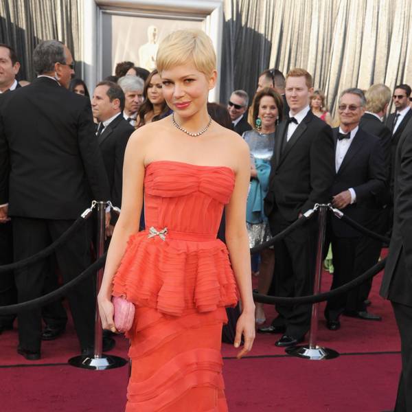Michelle Williams' Fashion & Style Evolution - Celebrity Fashion ...