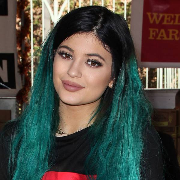 Kylie Jenner Hair & Beauty Look Book: Lips, Hair Colours & Makeup ...