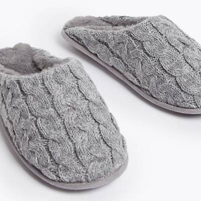 37 Best Slippers For Women To Wear in Lockdown 2021 | Glamour UK