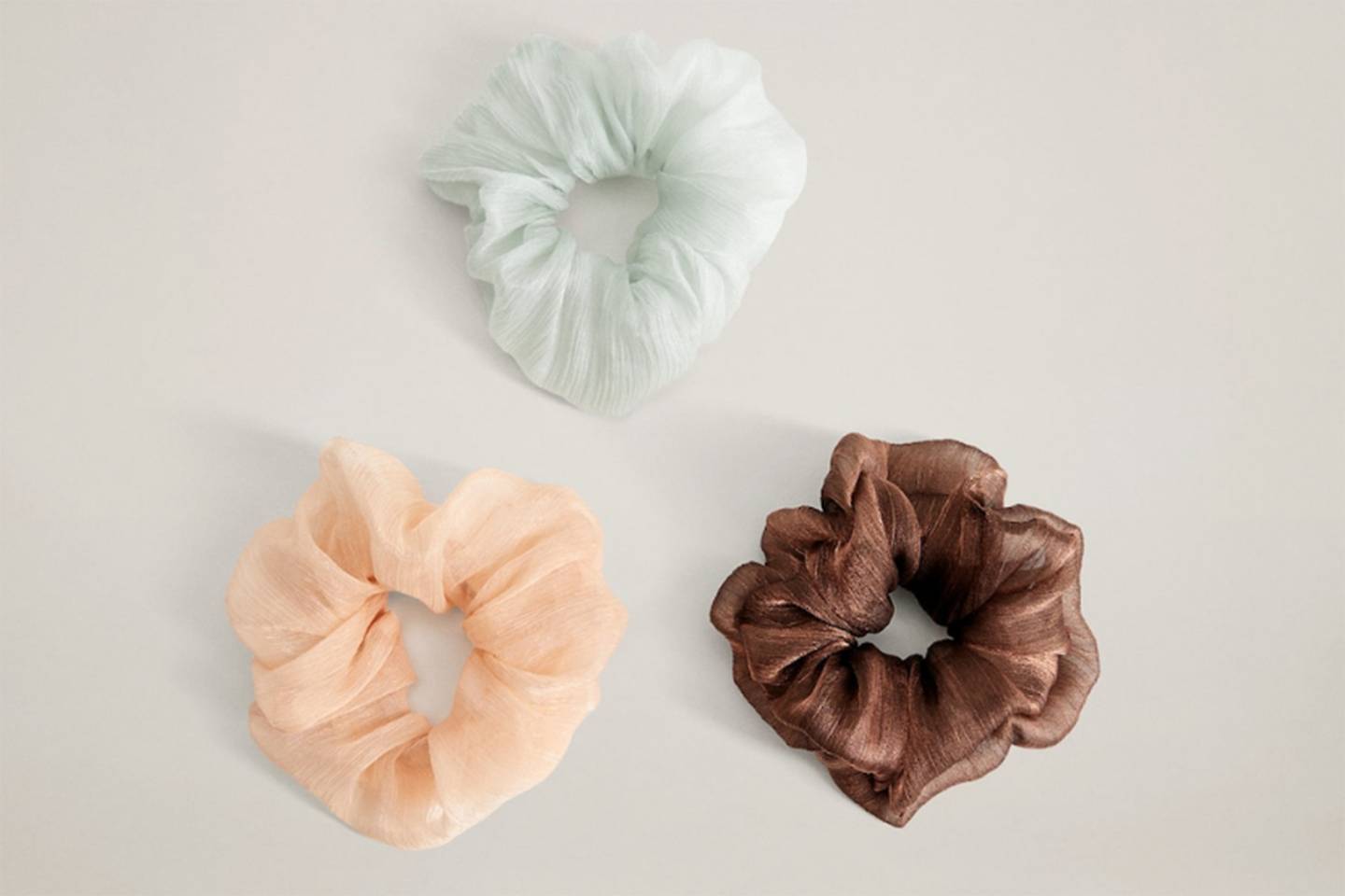 Hair Scrunchies Are A Huge 2020 Trend: Here Are The Best Ones | Glamour UK