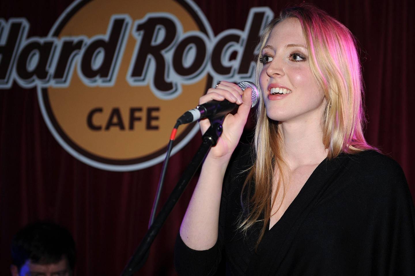 Robert Pattinsons sister Lizzy Pattinson X Factor 2014 | Glamour UK