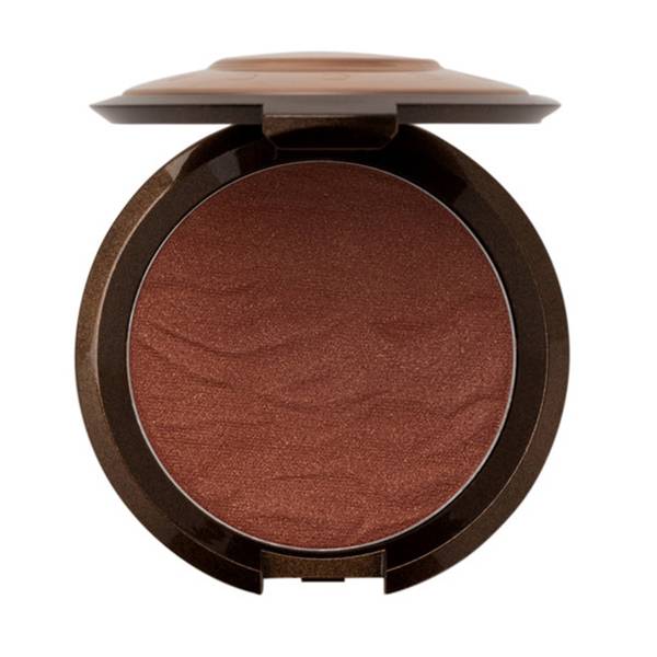 The 10 Best Bronzers For Darker Skin Tones | Glamour UK
