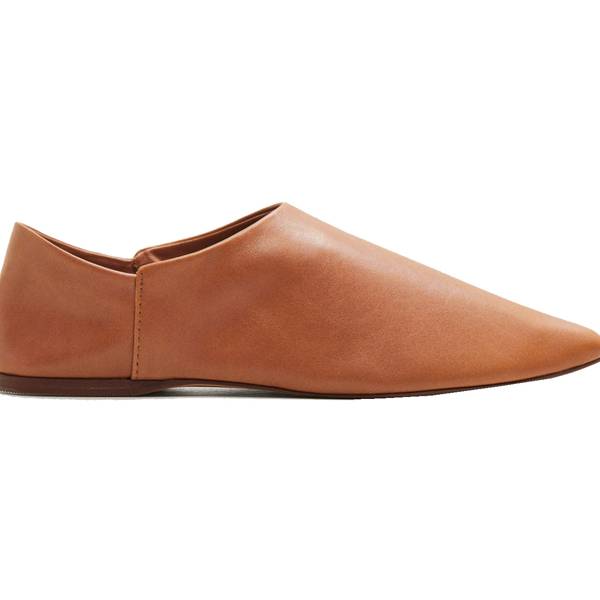 Pointed Toe Shoes Are Finally Back On The Map | Glamour UK