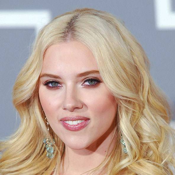 Scarlett Johansson: Look Book | Glamour UK