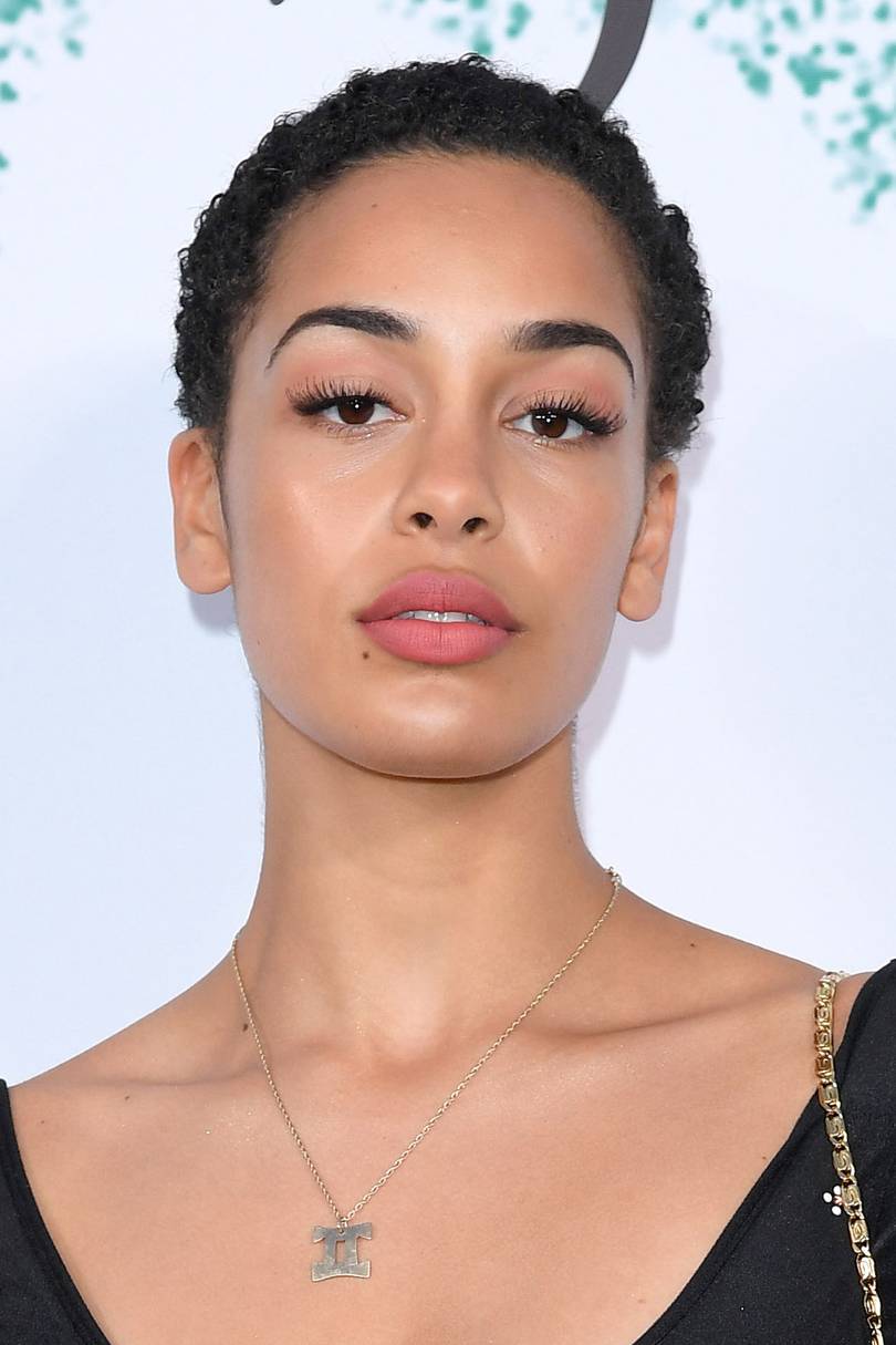 Jorja Smith beauty: Makeup, hair and skincare | Glamour UK