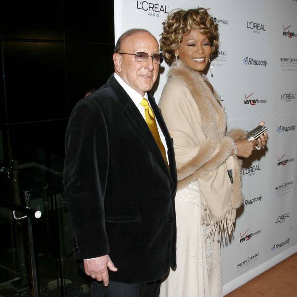 Whitney Houston: life story in pictures and celebrity tributes (Glamour ...