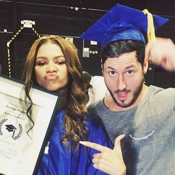 Celebrity Graduation Photos: Yearbook Pictures & their outfits | Glamour UK